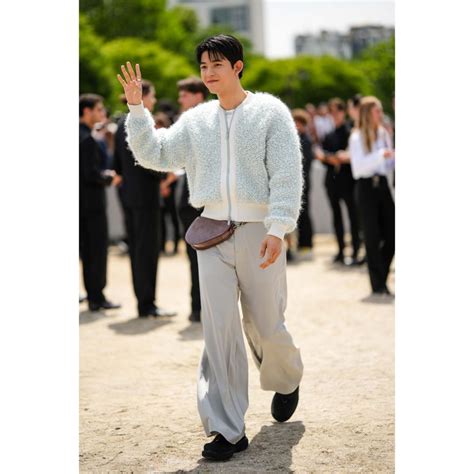 С чем носить бомбер в 2024 году 14 фото тренды для мужчин женщин Чемпионат