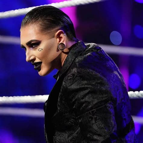 Raw第1525期精彩图集原文文末全场