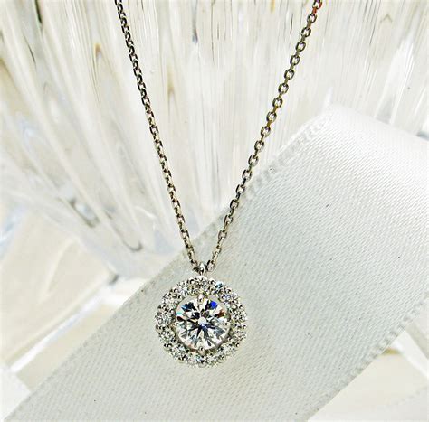 高品質ダイヤのヘイローネックレスをご購入下さいました！！ ダイヤモンド輸入卸販売 レハイム 大阪心斎橋店･京都河原町店
