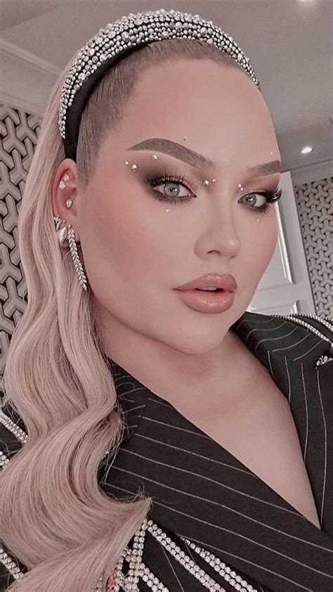 Nikkietutorials Women