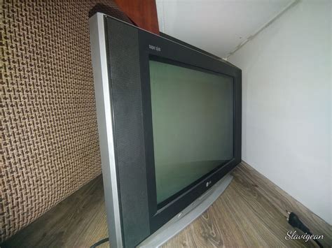 Продам телевизор LG Super Slim 23"