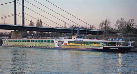 Kd Moment Ships At Sea