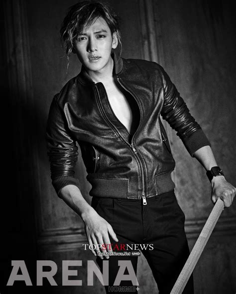 지창욱 거친 남성미 드러낸 화보 공개 김명수 기자 톱스타뉴스