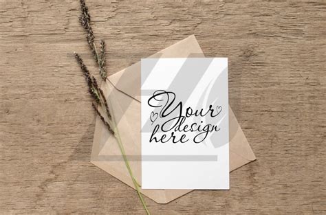 دانلود فایل لایه باز موکاپ کارت ویزیت و پاکت رنگ روشن دانلود رایگان