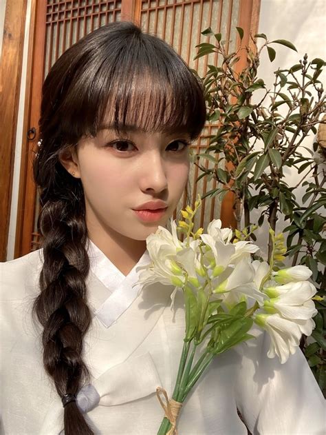 STAYC 스테이씨 on Twitter แตงหนา คนดง