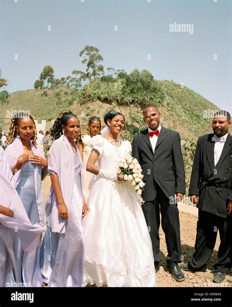 ERITREA Asmara An Eritrean Couple And Their Wedding Party In Asmara Stock Photo Alamy