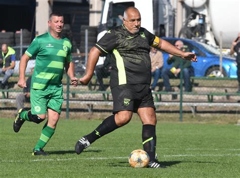 СЕНЗАЦИОННО ВИДЕО Носител на Златната топка със супер поздрав към