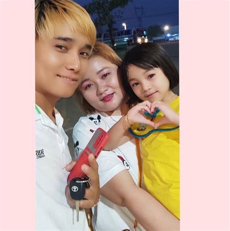 သဇင် Online Shopping 🍯ပျားရည်ဝနေတဲ့ D Honey ကြက်သွန်ဖြူပျားရည်🍯 ကြက်သွန်ဖြူကို ၉၆ ပါး ရောဂါအတ