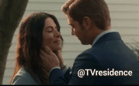 Serie Sex GIF Serie Sex Life Discover Share GIFs