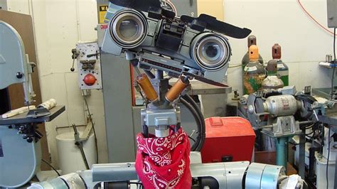 The J5 Project Brings The Cinematic Robot To Life Solidsmack