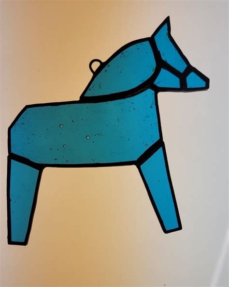 Se Produkter Som Liknar Svensk Dalahäst I Glas Hantve På Tradera 716451172