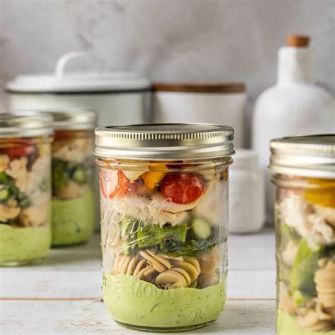 Рецепта за Салата с пиле и паста Instant Pot Bulgaria