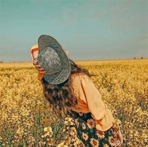 Pegah فیلم «ملخ، دومین ساخته بلند فائزه عزیزخانی، به تهیه کنندگی منیژه حکمت و مهشید آهنگرانی