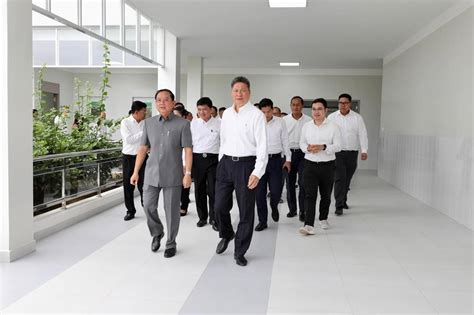 លោក ស៊ុន ចាន់ថុល និងរដ្ឋមន្ត្រីក្រសួងសុខាភិបាល អញ្ជើញចុះពិនិត្យវឌ្ឍនភាពការសាងសង់