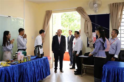 ឯកឧត្តម ហ៊ុន ម៉ានី ចុះពិនិត្យដំណើរការការតាក់តែងវិញ្ញាសា