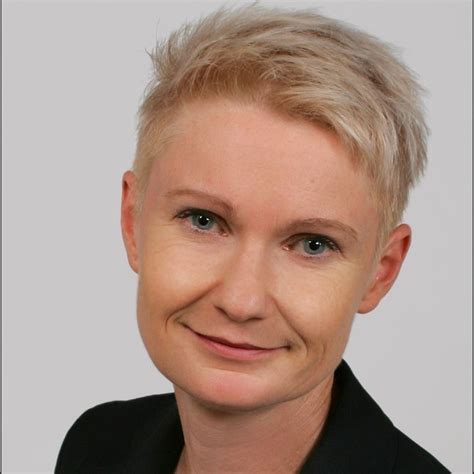 Katrin Smith Assistenz Der Personalabteilung 3d Micromac Ag Xing
