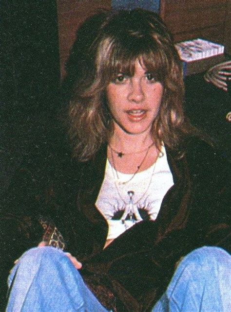 40 Candid Color Photographs Capture A Young And Beautiful Stevie Nicks