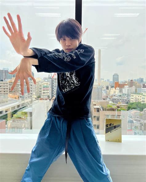 萩原利久さんのインスタグラム写真 萩原利久instagram 「本日は『探偵が早すぎる 春のトリック返し祭り』最終回です！ 最終回です