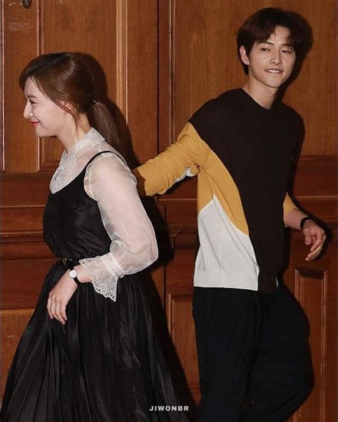 Pin Oleh Jeon Mia Di Kim Jiwon Artis
