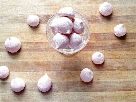 Raspberry Meringues Quick And Simple Light Dessert