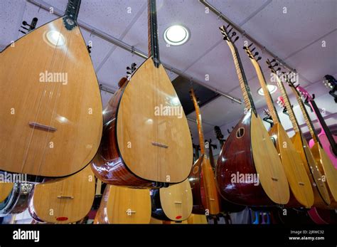 Istanbul Turkey 2022 Rows Of Turkish Ethnic String Instruments Saz And Baglama At A Store On