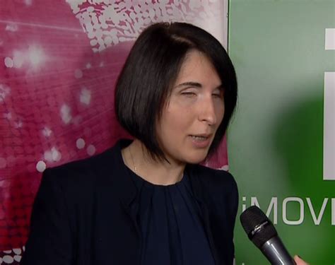 ნიჭიერი გვიყურებთ ინტერნეტოთახში