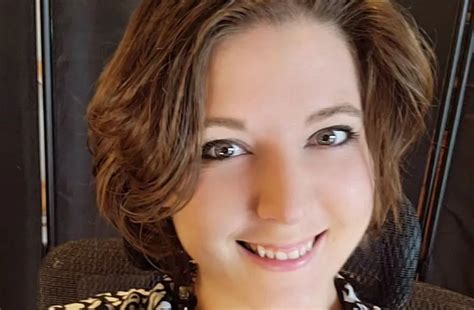 Mulher Relata Experiência Extracorpórea Após Minutos Morta