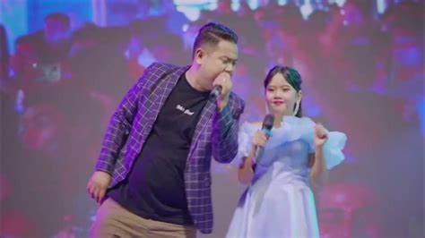 ကကြီးလုံးတင်တစ်ချောင်းငင် ကို သွန်းမြတ်ကြယ်စင်ရဲ့ Live Performance