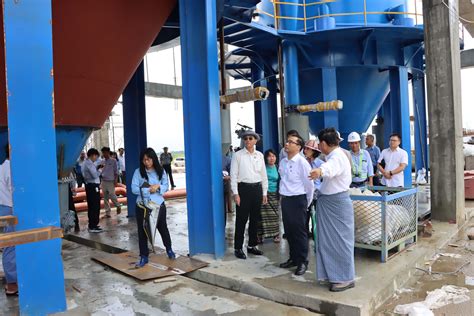 ဒုတိယဝန်ကြီး ဒေါက်တာအောင်ဇေယျ ဧရာဝတီတိုင်းဒေသကြီးအတွင်း စပါးခွံလောင်စာသုံး Gasifier စက်ရုံများ က