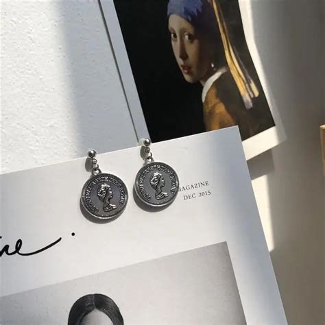 2022 새로운 복고풍 스타일 금속 여자를위한 오래된 구슬 동전 귀걸이 패션 금속 동전 귀 클립 매달려 귀걸이 쥬얼리 도매 Aliexpress