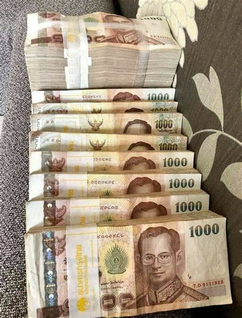 Pin By ภูวดล นามพระจันทร์ On Money Thb Money Collection Money Goals Money Magnet