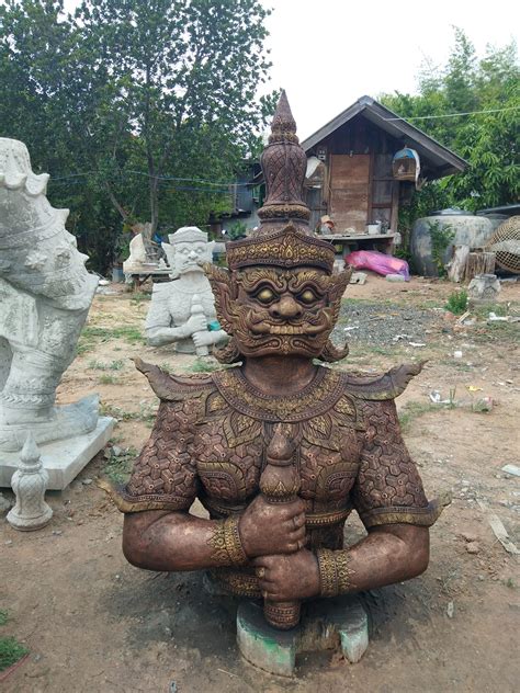 รูปปั้นพลังศรัธทราเปลี่ยนช รูปปั้นพลังศรัธทราเปลี่ยนชีวิต