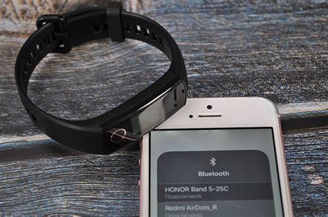 Подключение фитнес браслетов к айфону: совместимость с Mi Band и Honor Band