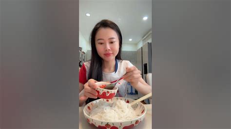 នំបញ្ចុក ទឹកត្រី សាមញ្ញតែឆ្ងាញ់សាហាវ Youtube