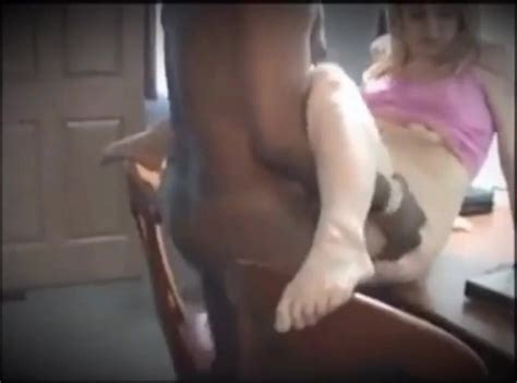 포모 동영상 불알을 가진 남자와 섹스하는 야한 금발 Cnn Amador