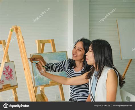 Two Young Asian Woman Artist Dawning While Useing Ideas Think — Stock