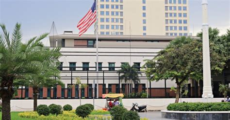 캄보디아 미 대사관 직원 포르노 공유하다 발각 32명 해고