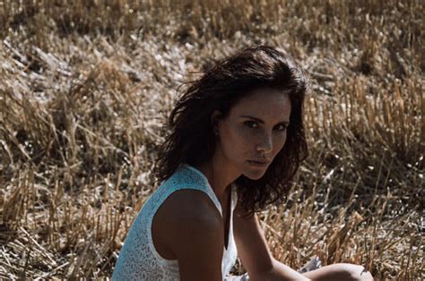 Surferfunmarc Andja Lorein French Babe Fun