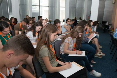 50 младежи от България Сърбия и Молдова в София на обучение за преодоляване на младежката