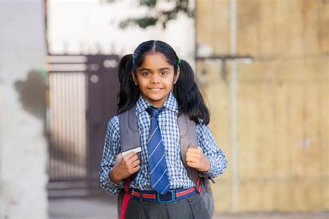 550 School Girl Pictures Download Free Images On Unsplash