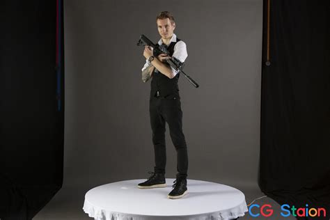 【高清参考图】763组男性人物持枪姿势高清参考图片 Cg Staion