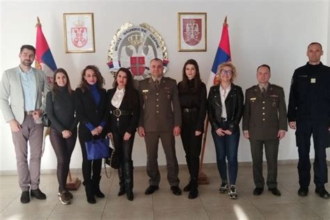 Центар за проучавање безбедности при Институту за политичке студије посетио је Војну академију у