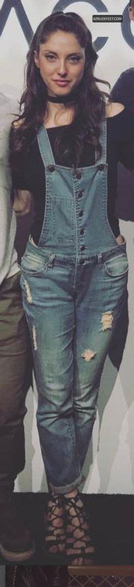 Jillian Mueller Feet Aznudefeet