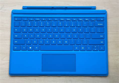 Model 1725 Royal Blue Microsoft Surface Pro Type Cover Keyboard