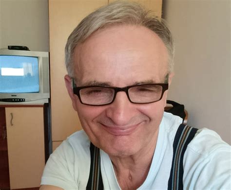 Književnik Tode Nikoletić O Predstavi Za Bebe Važno Je Slaviti Dete I