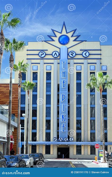Long Beach California 3 Oct 2022 Parking Structure At The Pike In
