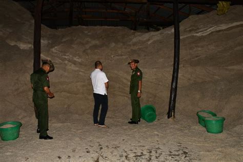 ဒုတိယဗိုလ်ချုပ်ကြီး လူအေးနှင့် တာဝန်ရှိသူများ နဂါးကျောင်းတိုက်ဆရာတော်အား သွားရောက်ဖူးမြော်ကြည