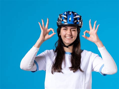 Cycling Hand Signals You Need To Know Rodalink