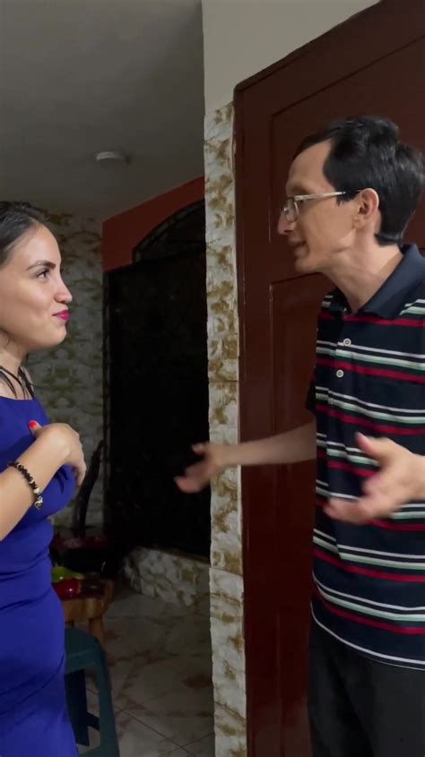 Mi Hermana Quiere Salir En Ausencia De Mis Padres Y Yo La Detengo Por