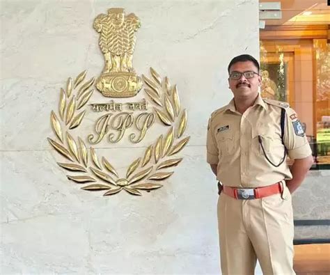 Ips Iit Alumni Now Upsc Topper Inspiring Story Of Upsc Rank 1 Aditya Srivastava Current